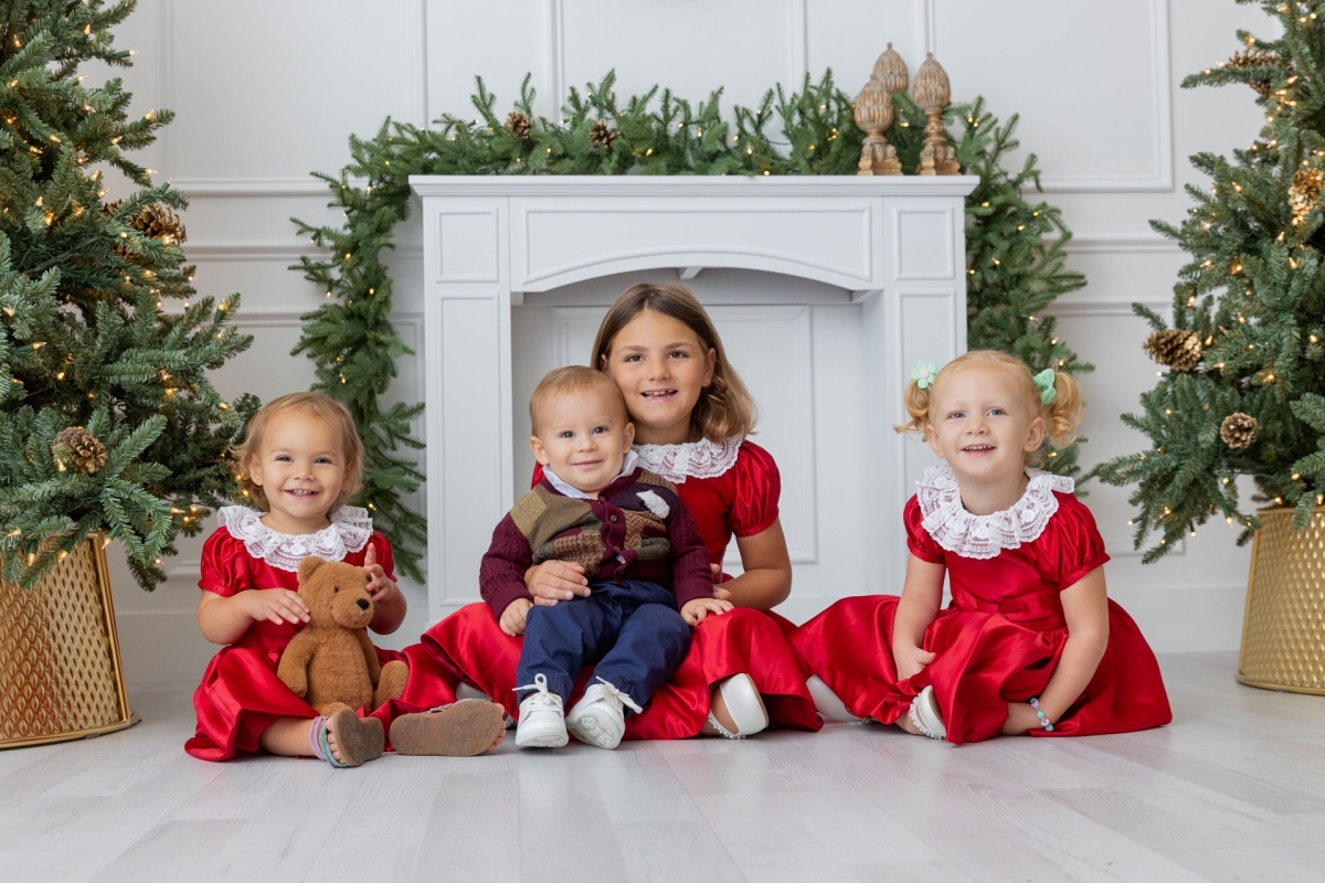 Holiday Mini Sessions - Littles Photography